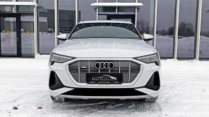 White Audi E-Tron 2021 in Vilnius, with an engine capacity of 0.00 L and mileage of 158 thousand km for 26990 €, photo 6 on AUTOMOTO.COM.LV