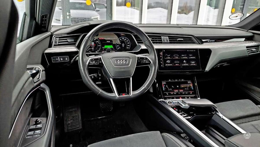 White Audi E-Tron 2021 in Vilnius, with an engine capacity of 0.00 L and mileage of 158 thousand km for 26990 €, photo 25 on AUTOMOTO.COM.LV