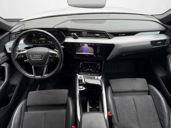 White Audi E-Tron 2021 in Vilnius, with an engine capacity of 0.00 L and mileage of 65 thousand km for 34900 €, photo 9 on AUTOMOTO.COM.LV