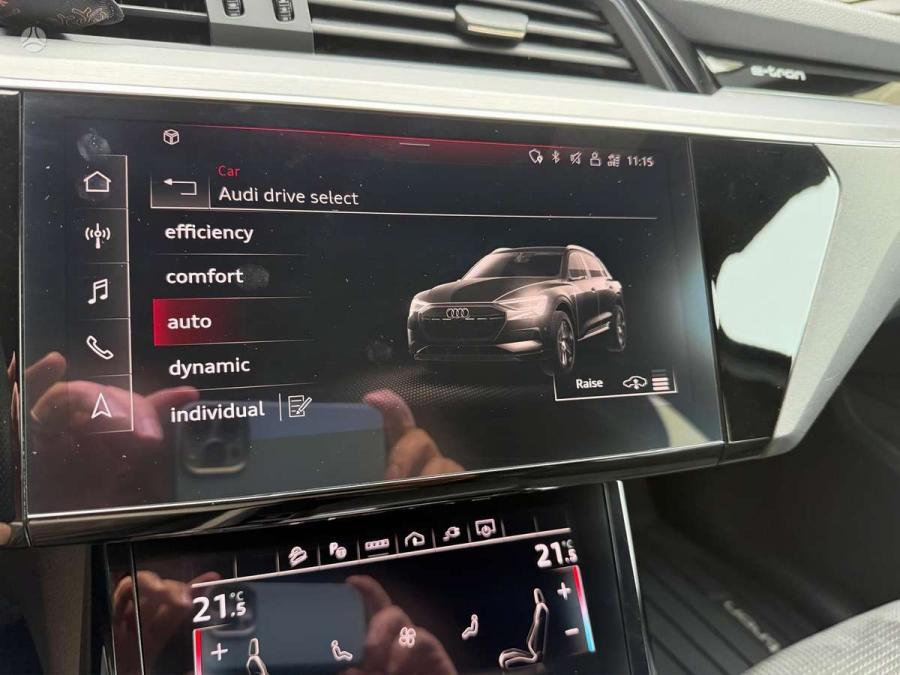 Белый Ауди E-Tron 2021 в Вильнюс, объемом двигателя 0.00 л и пробегом 65 тыс. км за 34900 €, фото 21 на AUTOMOTO.COM.LV