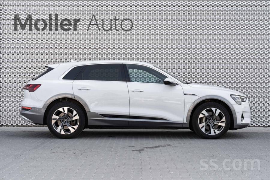 Balts Audi E-Tron 2022 Rīga, ar dzinēja tilpumu 0.00 L un nobraukumu 36 tūkst. km par 32300 €, foto 5 vietnē AUTOMOTO.COM.LV