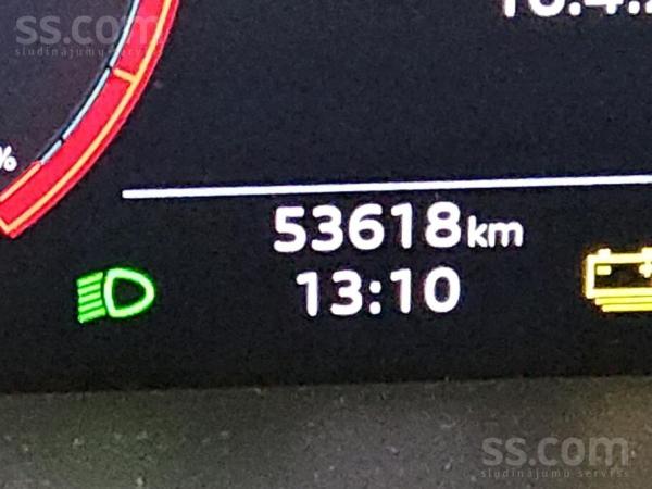 White Audi E-Tron 2022 in Riga, with an engine capacity of 0.00 L and mileage of 54 thousand km for 39950 €, photo 6 on AUTOMOTO.COM.LV