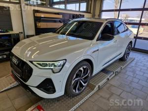 White Audi E-Tron 2022 in Ventspils, with an engine capacity of 0.00 L and mileage of 70 thousand km for 40800 €, photo  on AUTOMOTO.COM.LV