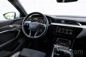 Белый Ауди E-Tron 2022 в Рига, объемом двигателя 0.00 л и пробегом 54 тыс. км за 39950 €, фото 10 на AUTOMOTO.COM.LV
