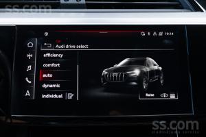 Белый Ауди E-Tron 2022 в Рига, объемом двигателя 0.00 л и пробегом 54 тыс. км за 39950 €, фото 15 на AUTOMOTO.COM.LV