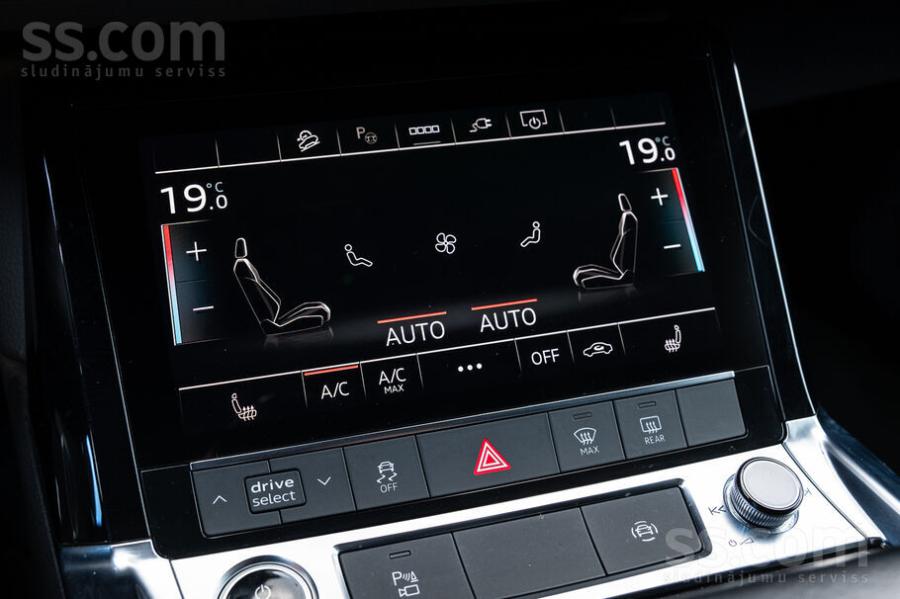 Белый Ауди E-Tron 2022 в Рига, объемом двигателя 0.00 л и пробегом 54 тыс. км за 39950 €, фото 17 на AUTOMOTO.COM.LV