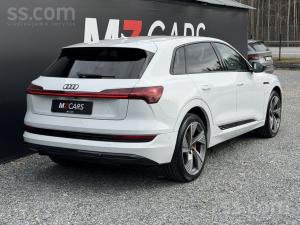 Balts Audi E-Tron 2022 Rīga, ar dzinēja tilpumu 0.00 L un nobraukumu 96 tūkst. km par 35990 €, foto 5 vietnē AUTOMOTO.COM.LV