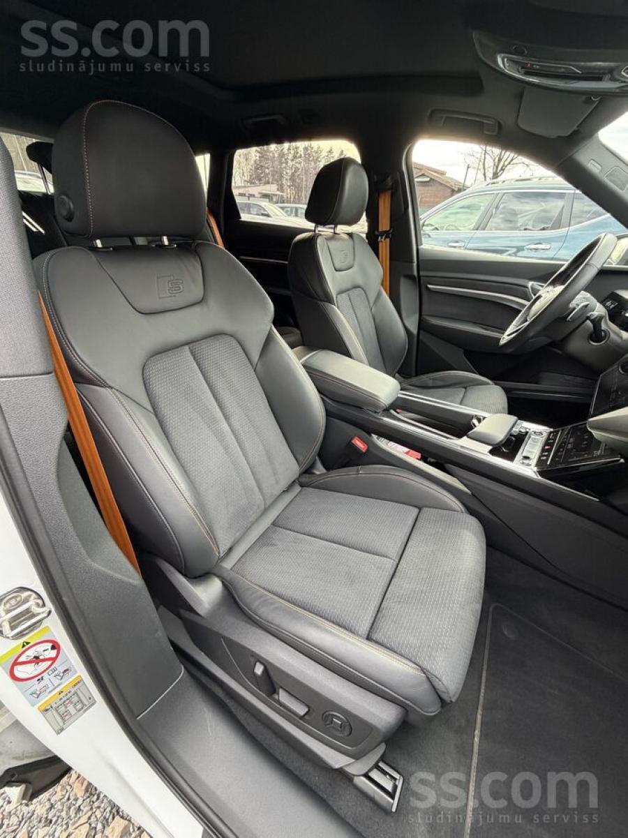 Balts Audi E-Tron 2022 Rīga, ar dzinēja tilpumu 0.00 L un nobraukumu 96 tūkst. km par 35990 €, foto 7 vietnē AUTOMOTO.COM.LV