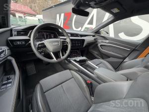 Balts Audi E-Tron 2022 Rīga, ar dzinēja tilpumu 0.00 L un nobraukumu 96 tūkst. km par 35990 €, foto 10 vietnē AUTOMOTO.COM.LV
