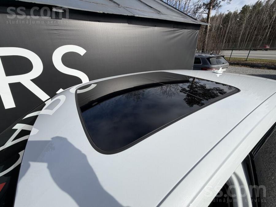 Balts Audi E-Tron 2022 Rīga, ar dzinēja tilpumu 0.00 L un nobraukumu 96 tūkst. km par 35990 €, foto 14 vietnē AUTOMOTO.COM.LV