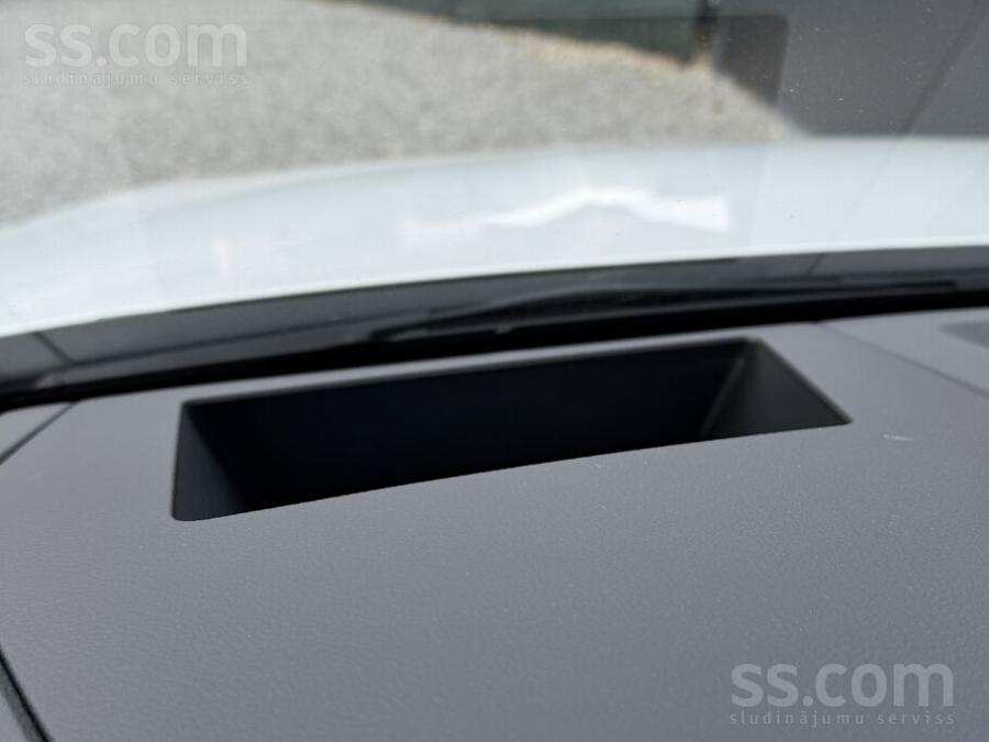 Balts Audi E-Tron 2022 Rīga, ar dzinēja tilpumu 0.00 L un nobraukumu 96 tūkst. km par 35990 €, foto 20 vietnē AUTOMOTO.COM.LV