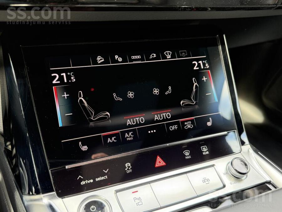 Balts Audi E-Tron 2022 Rīga, ar dzinēja tilpumu 0.00 L un nobraukumu 96 tūkst. km par 35990 €, foto 21 vietnē AUTOMOTO.COM.LV