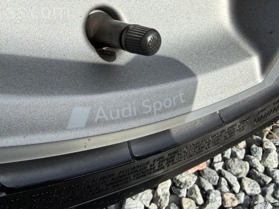 Balts Audi E-Tron 2022 Rīga, ar dzinēja tilpumu 0.00 L un nobraukumu 96 tūkst. km par 35990 €, foto 22 vietnē AUTOMOTO.COM.LV