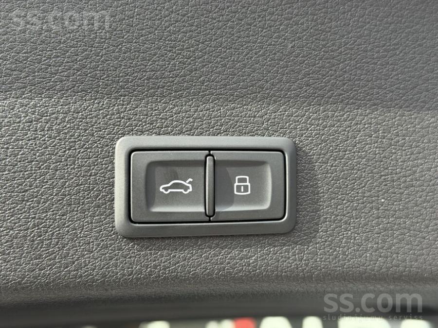 Balts Audi E-Tron 2022 Rīga, ar dzinēja tilpumu 0.00 L un nobraukumu 96 tūkst. km par 35990 €, foto 23 vietnē AUTOMOTO.COM.LV