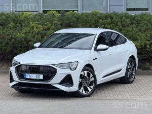 Белый Ауди E-Tron 2022 в Рига, объемом двигателя 0.00 л и пробегом 41 тыс. км за 39000 €, фото  на AUTOMOTO.COM.LV