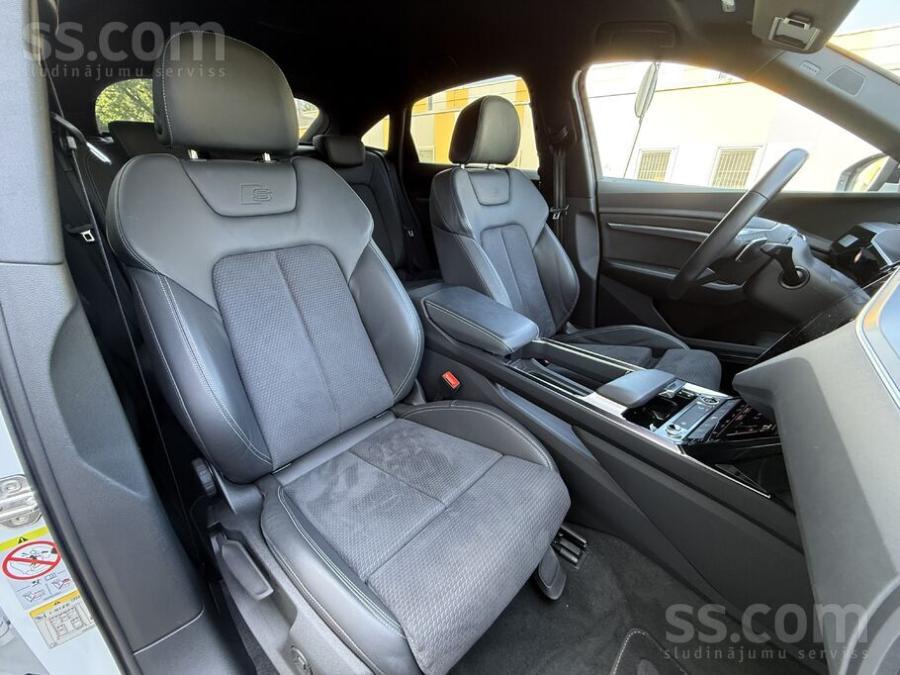 White Audi E-Tron 2022 in Riga, with an engine capacity of 0.00 L and mileage of 41 thousand km for 39000 €, photo 9 on AUTOMOTO.COM.LV