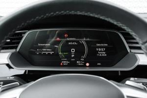 Белый Ауди E-Tron 2022 в Марупе, объемом двигателя 0.00 л и пробегом 34 тыс. км за 41500 €, фото 15 на AUTOMOTO.COM.LV