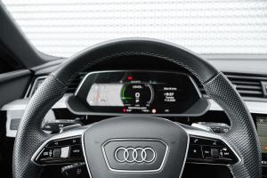 Белый Ауди E-Tron 2022 в Марупе, объемом двигателя 0.00 л и пробегом 34 тыс. км за 41500 €, фото 17 на AUTOMOTO.COM.LV