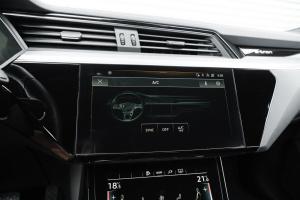 Белый Ауди E-Tron 2022 в Марупе, объемом двигателя 0.00 л и пробегом 34 тыс. км за 41500 €, фото 19 на AUTOMOTO.COM.LV