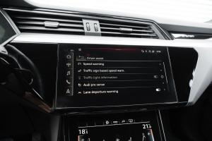Белый Ауди E-Tron 2022 в Марупе, объемом двигателя 0.00 л и пробегом 34 тыс. км за 41500 €, фото 26 на AUTOMOTO.COM.LV