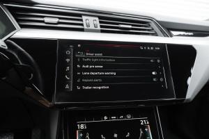 Белый Ауди E-Tron 2022 в Марупе, объемом двигателя 0.00 л и пробегом 34 тыс. км за 41500 €, фото 27 на AUTOMOTO.COM.LV