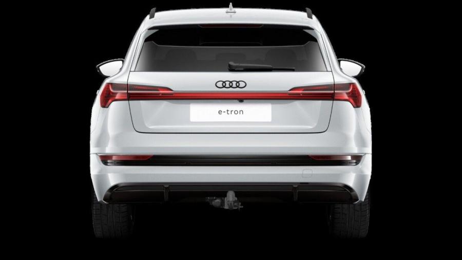 White Audi E-Tron 2022 in Marupe, with an engine capacity of 0.00 L and mileage of 34 thousand km for 38900 €, photo 5 on AUTOMOTO.COM.LV