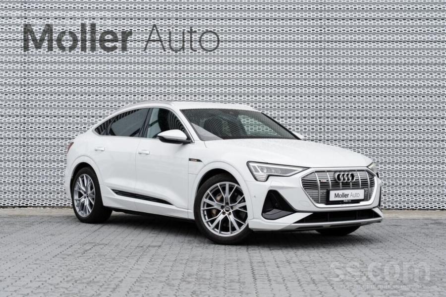 White Audi E-Tron 2022 in Riga, with an engine capacity of 0.00 L and mileage of 23 thousand km for 43850 €, photo 3 on AUTOMOTO.COM.LV