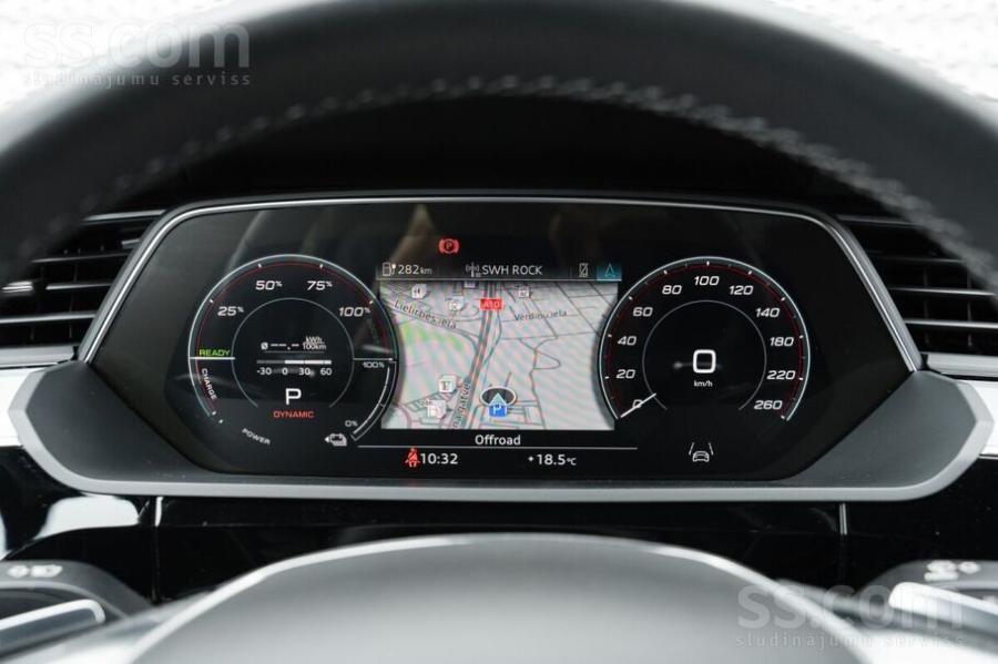White Audi E-Tron 2022 in Riga, with an engine capacity of 0.00 L and mileage of 23 thousand km for 43850 €, photo 14 on AUTOMOTO.COM.LV