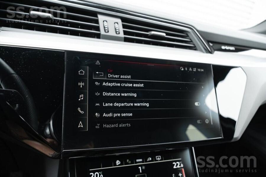 White Audi E-Tron 2022 in Riga, with an engine capacity of 0.00 L and mileage of 23 thousand km for 43850 €, photo 22 on AUTOMOTO.COM.LV