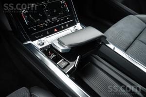 White Audi E-Tron 2022 in Riga, with an engine capacity of 0.00 L and mileage of 23 thousand km for 43850 €, photo 25 on AUTOMOTO.COM.LV