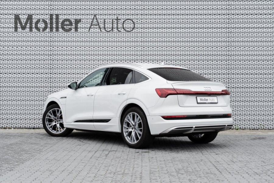 Balts Audi E-Tron 2022 Mārupe, ar dzinēja tilpumu 0.00 L un nobraukumu 23 tūkst. km par 43850 €, foto 4 vietnē AUTOMOTO.COM.LV