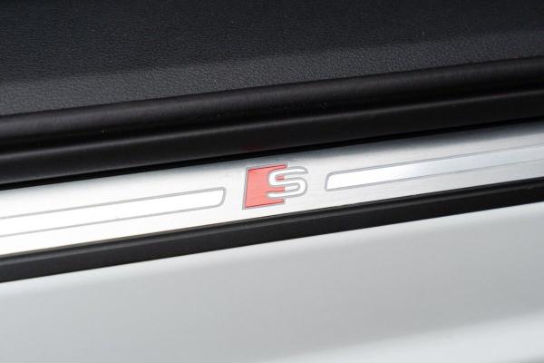 White Audi E-Tron 2022 in Marupe, with an engine capacity of 0.00 L and mileage of 23 thousand km for 43850 €, photo 6 on AUTOMOTO.COM.LV