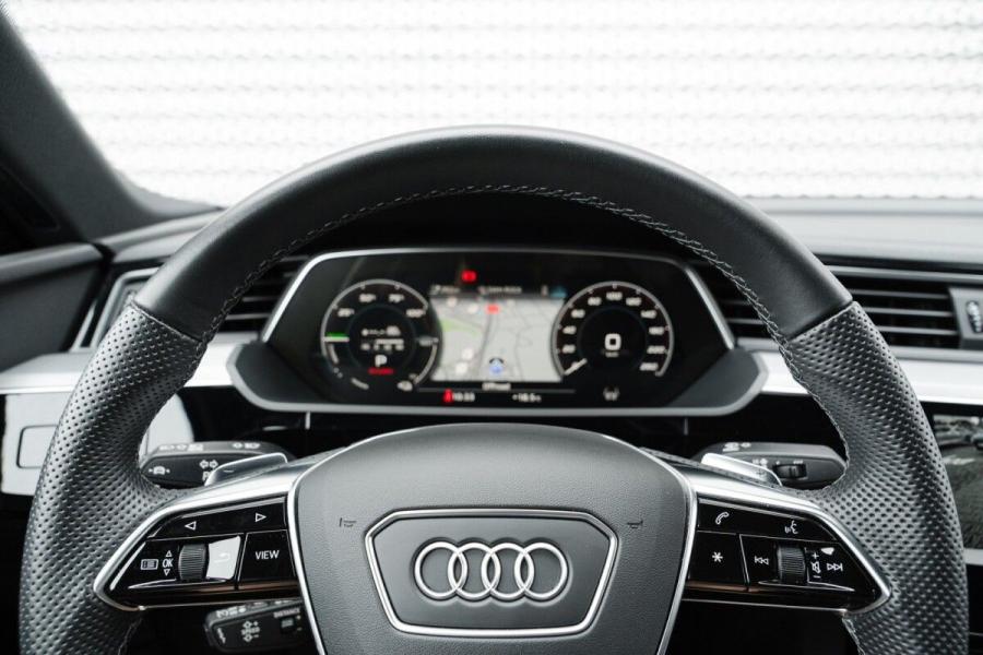 Balts Audi E-Tron 2022 Mārupe, ar dzinēja tilpumu 0.00 L un nobraukumu 23 tūkst. km par 43850 €, foto 15 vietnē AUTOMOTO.COM.LV