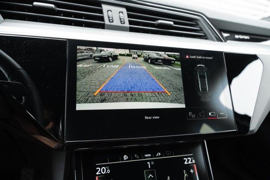 Balts Audi E-Tron 2022 Mārupe, ar dzinēja tilpumu 0.00 L un nobraukumu 23 tūkst. km par 43850 €, foto 17 vietnē AUTOMOTO.COM.LV