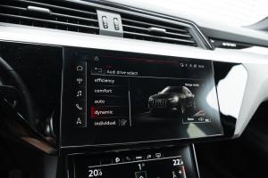 Balts Audi E-Tron 2022 Mārupe, ar dzinēja tilpumu 0.00 L un nobraukumu 23 tūkst. km par 43850 €, foto 20 vietnē AUTOMOTO.COM.LV