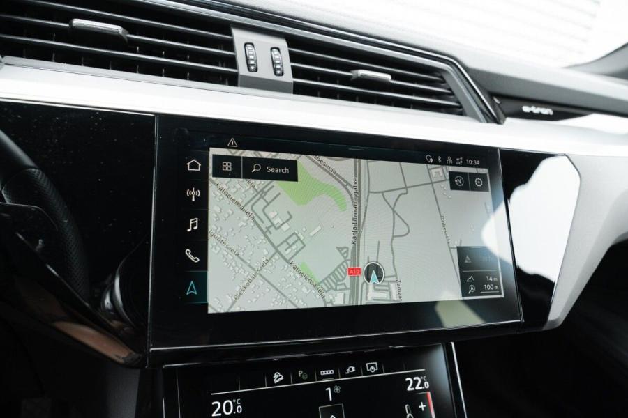 Balts Audi E-Tron 2022 Mārupe, ar dzinēja tilpumu 0.00 L un nobraukumu 23 tūkst. km par 43850 €, foto 24 vietnē AUTOMOTO.COM.LV