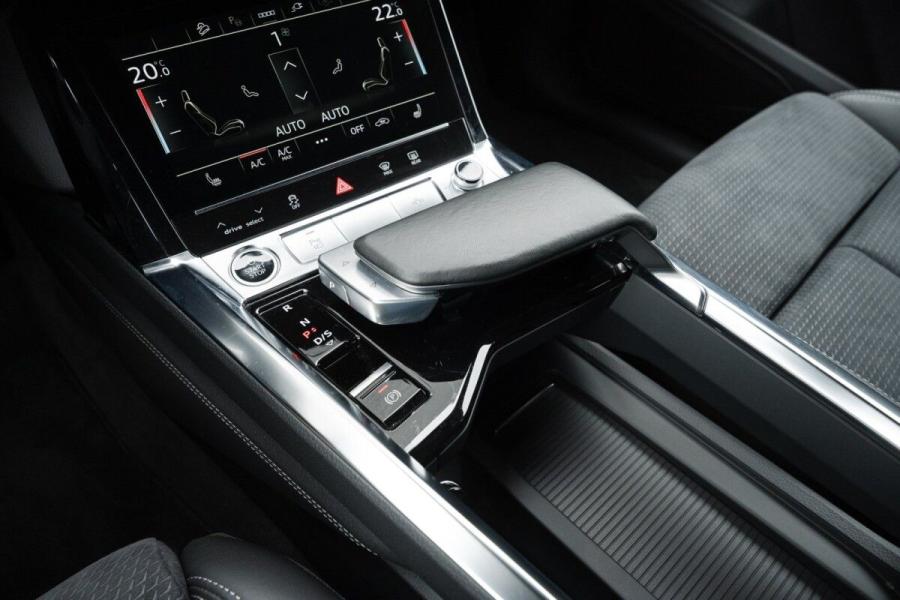 Balts Audi E-Tron 2022 Mārupe, ar dzinēja tilpumu 0.00 L un nobraukumu 23 tūkst. km par 43850 €, foto 25 vietnē AUTOMOTO.COM.LV