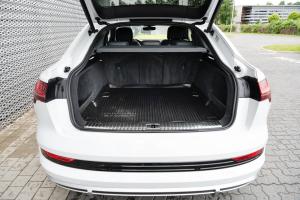 Balts Audi E-Tron 2022 Mārupe, ar dzinēja tilpumu 0.00 L un nobraukumu 23 tūkst. km par 43850 €, foto 28 vietnē AUTOMOTO.COM.LV