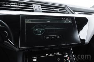 Белый Ауди E-Tron 2022 в Рига, объемом двигателя 0.00 л и пробегом 89 тыс. км за 39950 €, фото 22 на AUTOMOTO.COM.LV