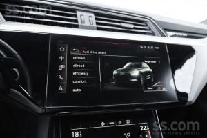 Белый Ауди E-Tron 2022 в Рига, объемом двигателя 0.00 л и пробегом 89 тыс. км за 39950 €, фото 27 на AUTOMOTO.COM.LV
