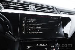 Белый Ауди E-Tron 2022 в Рига, объемом двигателя 0.00 л и пробегом 89 тыс. км за 39950 €, фото 30 на AUTOMOTO.COM.LV