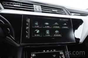 Белый Ауди E-Tron 2022 в Рига, объемом двигателя 0.00 л и пробегом 89 тыс. км за 39950 €, фото 32 на AUTOMOTO.COM.LV