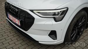 Белый Ауди E-Tron 2022 в Рига, объемом двигателя 0.00 л и пробегом 114 тыс. км за 27950 €, фото 16 на AUTOMOTO.COM.LV