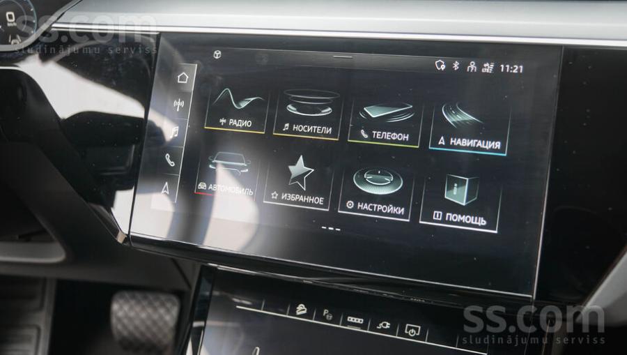 Белый Ауди E-Tron 2022 в Рига, объемом двигателя 0.00 л и пробегом 114 тыс. км за 27950 €, фото 21 на AUTOMOTO.COM.LV