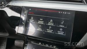 Белый Ауди E-Tron 2022 в Рига, объемом двигателя 0.00 л и пробегом 114 тыс. км за 27950 €, фото 22 на AUTOMOTO.COM.LV