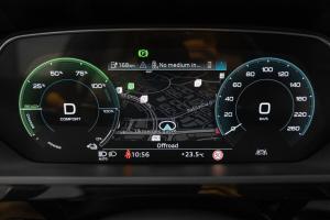Белый Ауди E-Tron 2022 в Вильнюс, объемом двигателя 0.00 л и пробегом 49 тыс. км за 33500 €, фото 14 на AUTOMOTO.COM.LV