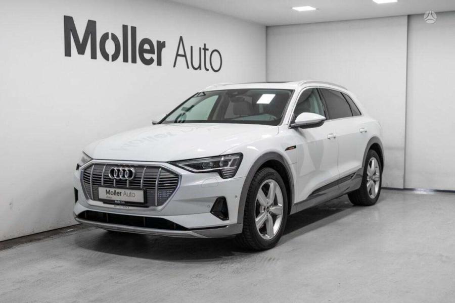 Balts Audi E-Tron 2022 Viļņa, ar dzinēja tilpumu 0.00 L un nobraukumu 49 tūkst. km par 33500 €, foto 1 vietnē AUTOMOTO.COM.LV