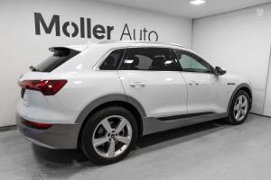 Balts Audi E-Tron 2022 Viļņa, ar dzinēja tilpumu 0.00 L un nobraukumu 49 tūkst. km par 33500 €, foto 5 vietnē AUTOMOTO.COM.LV