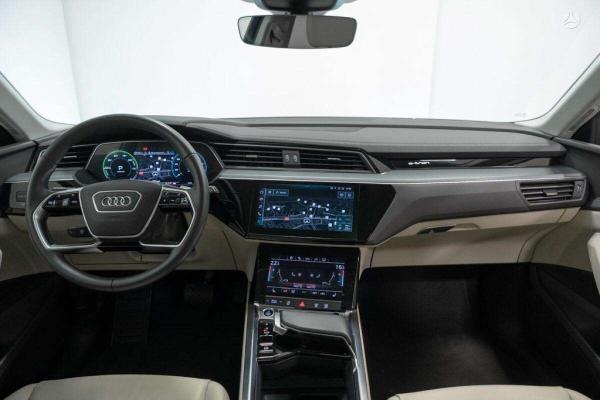 White Audi E-Tron 2022 in Vilnius, with an engine capacity of 0.00 L and mileage of 49 thousand km for 33500 €, photo 9 on AUTOMOTO.COM.LV