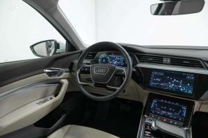 Balts Audi E-Tron 2022 Viļņa, ar dzinēja tilpumu 0.00 L un nobraukumu 49 tūkst. km par 33500 €, foto 11 vietnē AUTOMOTO.COM.LV